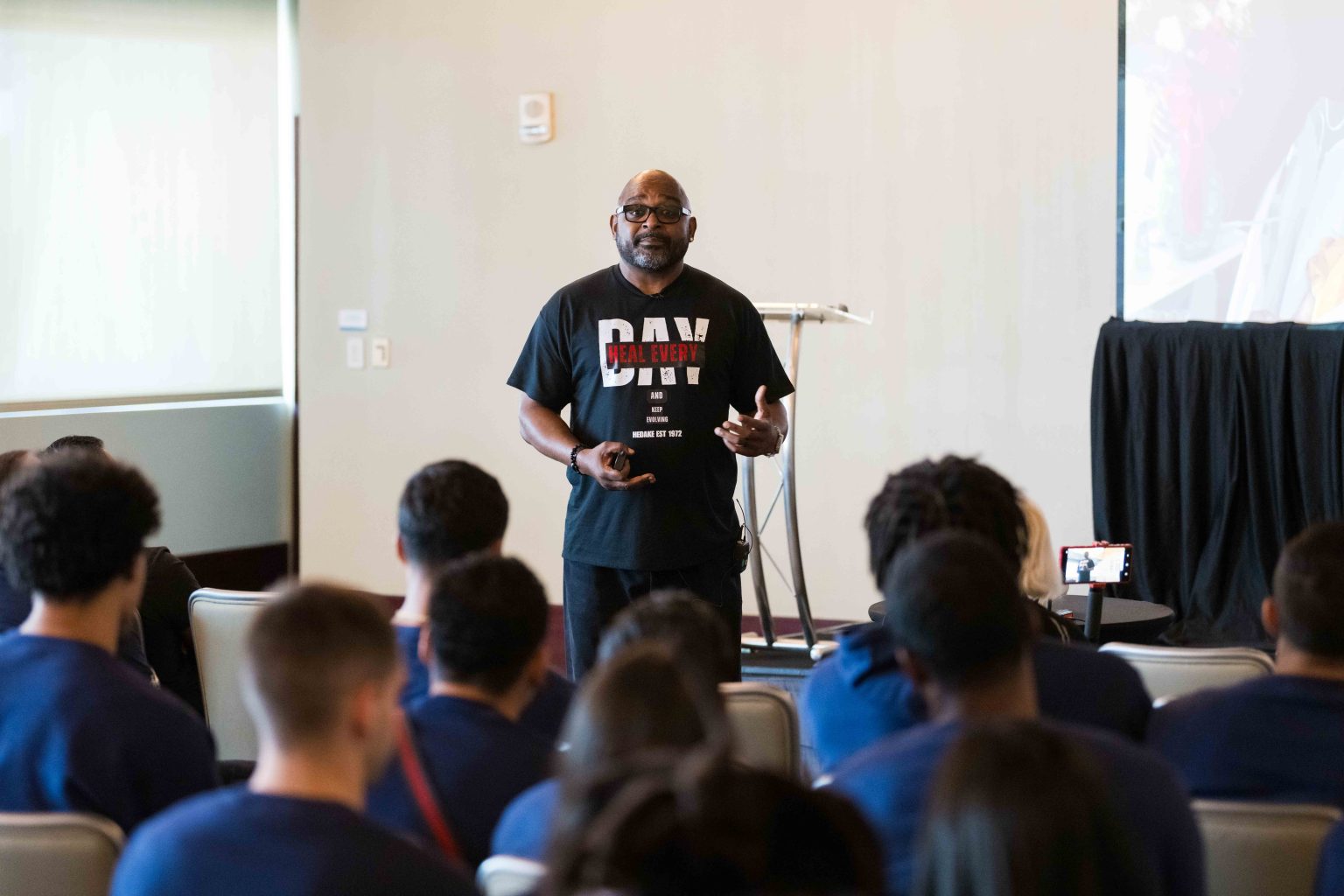 El Embajador de BetMGM, Carlos Arroyo, y Casino del Mar llevan ...
