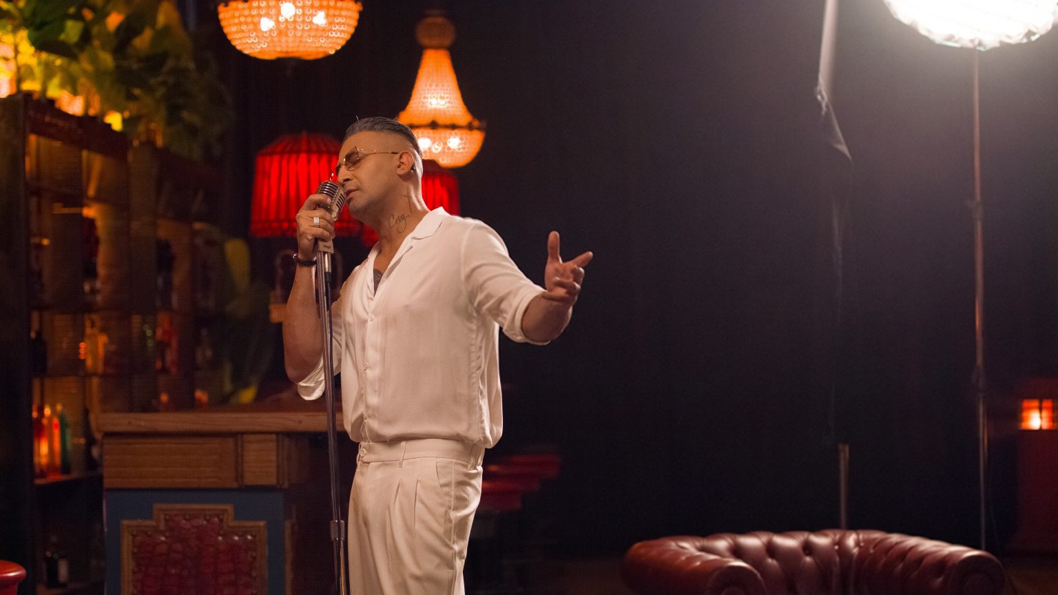 Charlie Cruz presenta “Ella No Tiene La Culpa” y consolida una nueva ...