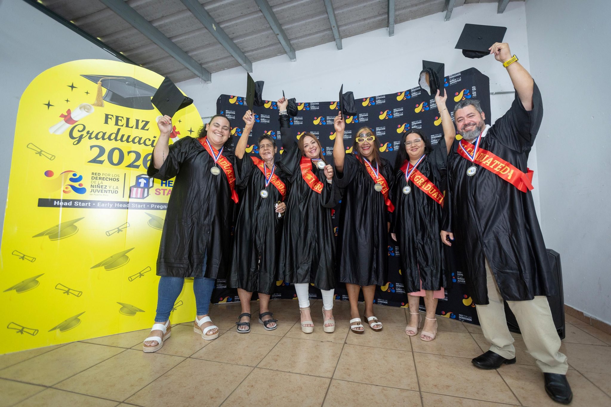 La Red celebra graduación de familias en Juncos y reafirma su ...